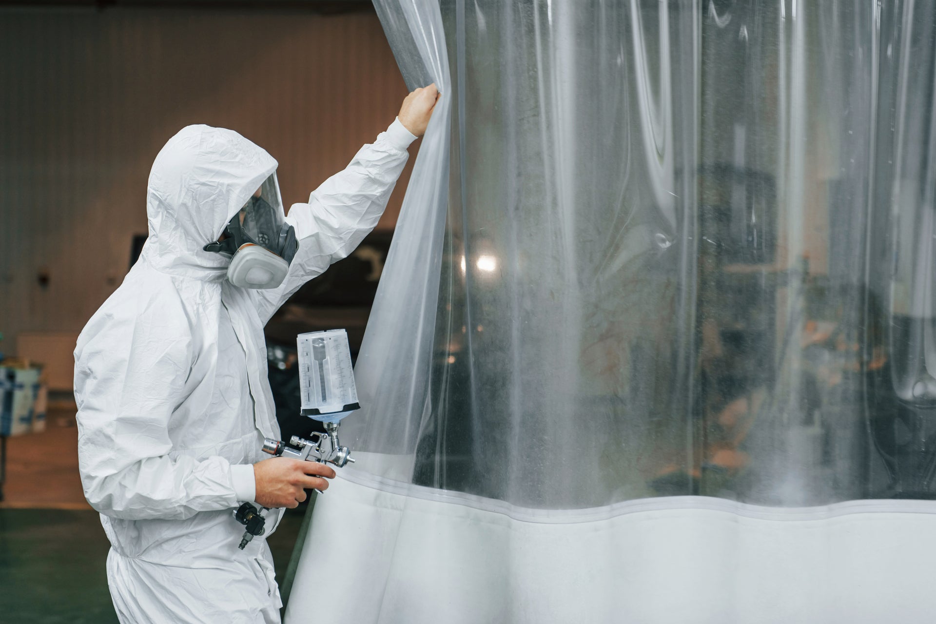 Isolation And Containment Of Dust And Spray Painting Overspray – Millin